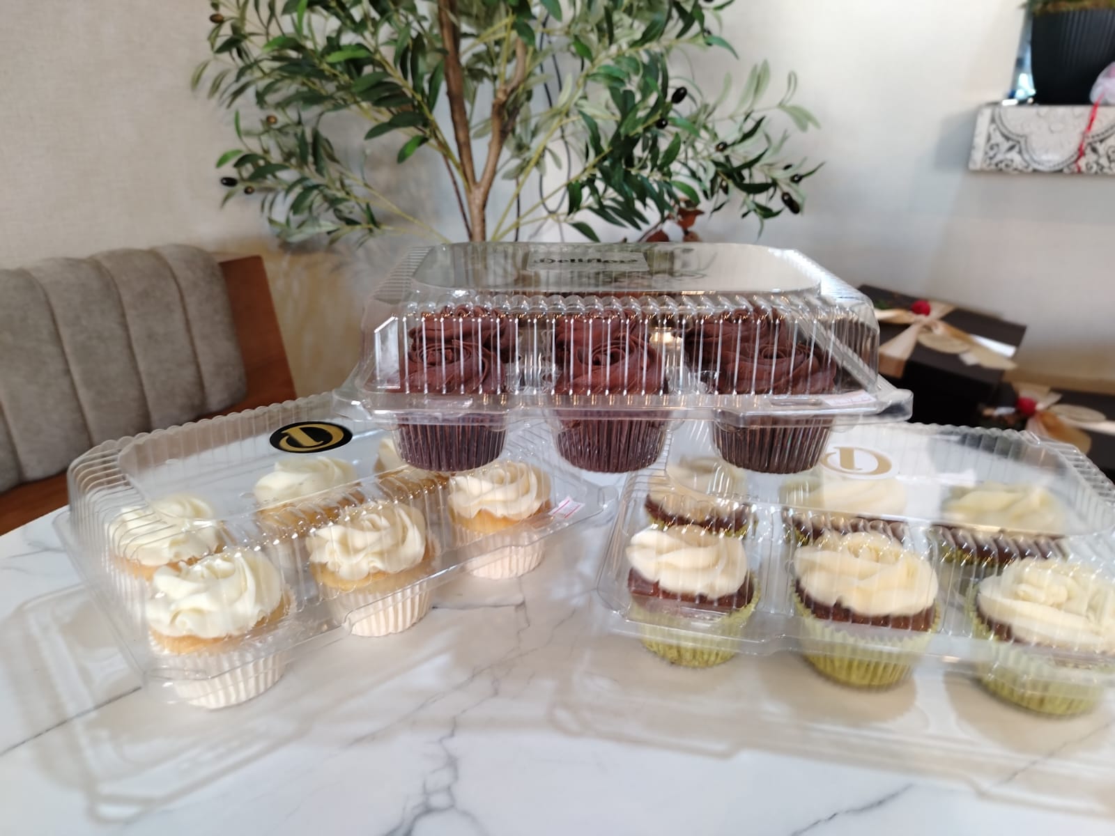DOMO CON CUPCAKES - DELIFLOR
